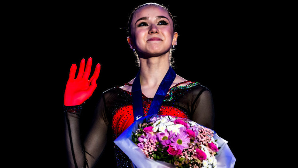 Valieva returns to hero’s welcome in Moscow (VIDEO) — RT Sport News