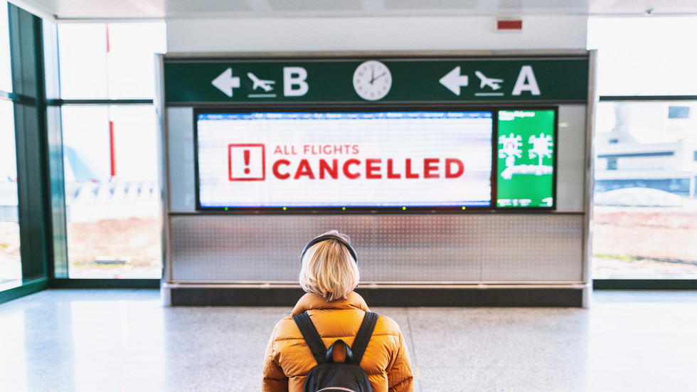 Thousands of Russian tourists stranded — RT Russia & Former Soviet Union