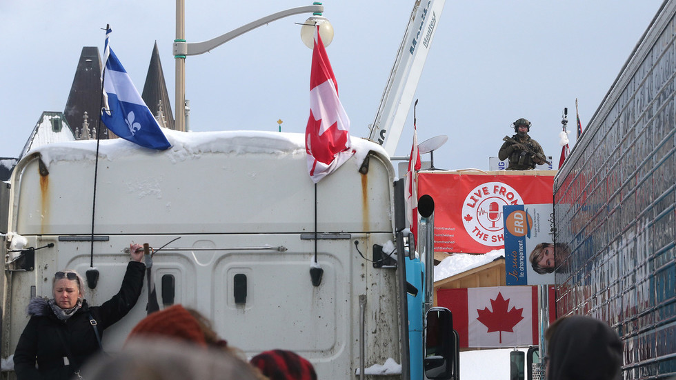 Capital city overhauls police board over ‘Freedom Convoy’ — RT World News
