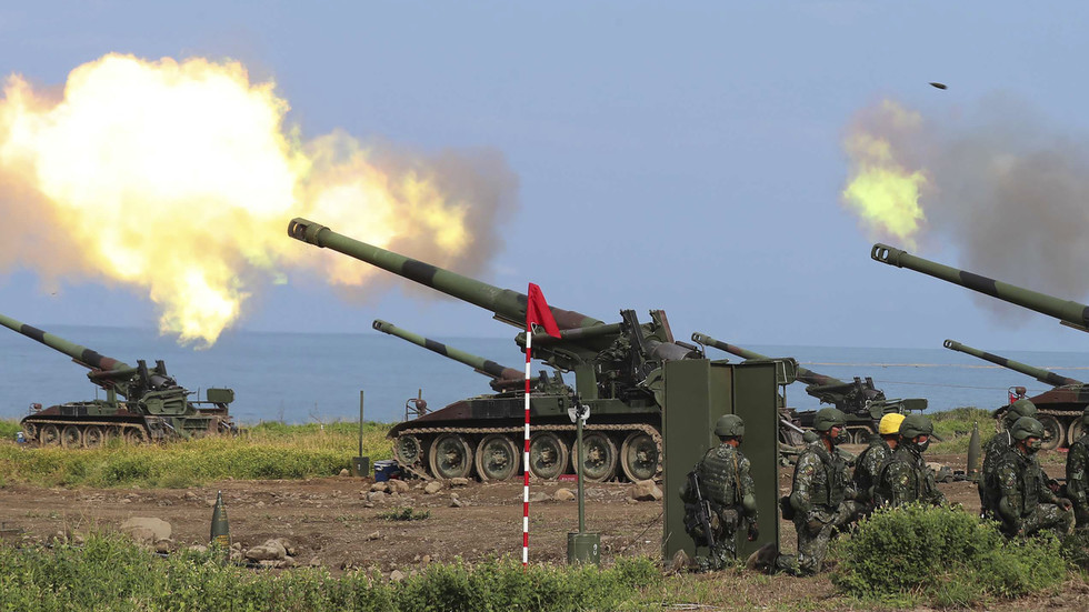 Taiwan holds military drills near mainland China — RT World News