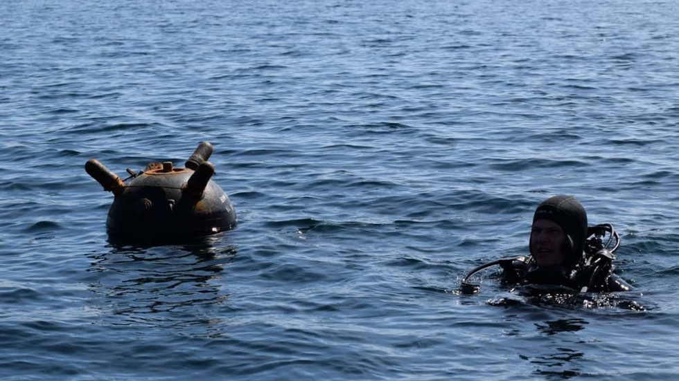 EU country destroys stray naval mine in Black Sea (PHOTOS) — RT World News