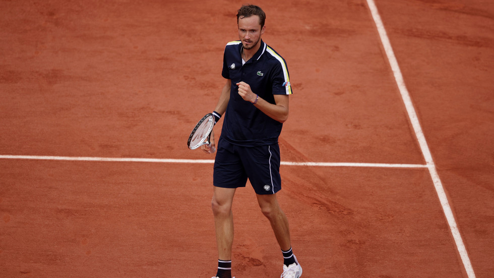Medvedev coach states French Open aims — RT Sport News