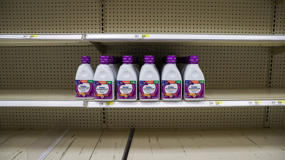 Video about baby formula scarcity goes viral — RT World News