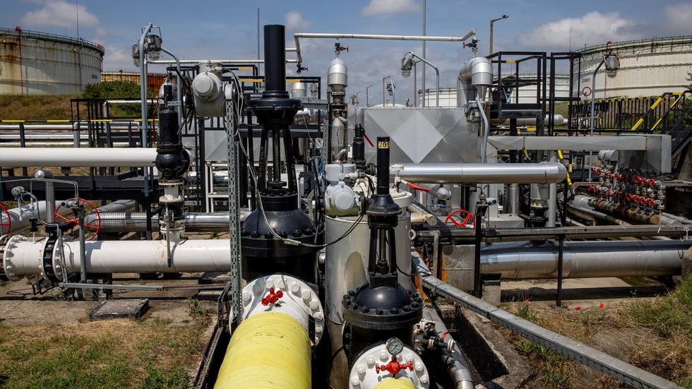 Eu Reaches Agreement On Russian Oil — Rt World News