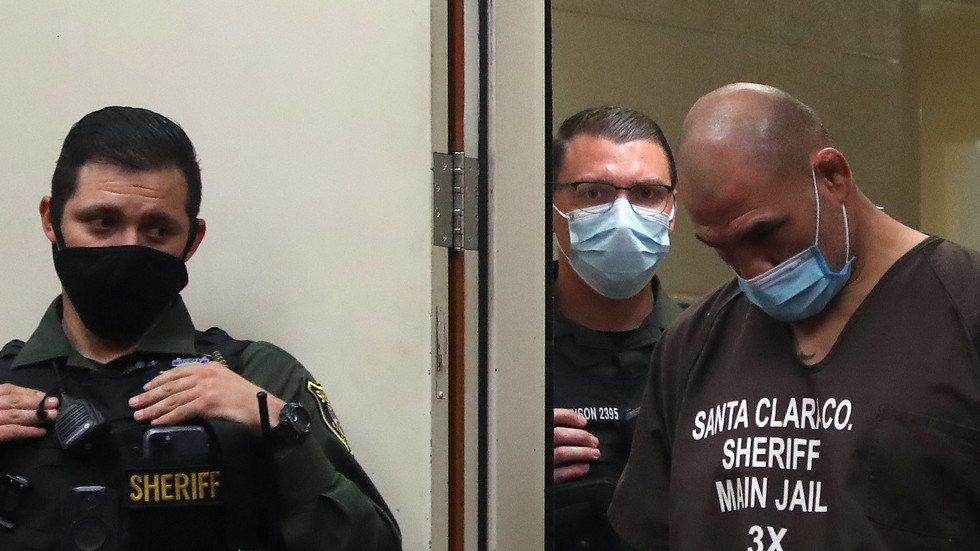 Velasquez alleged shooting victim pleads not guilty — RT Sport News