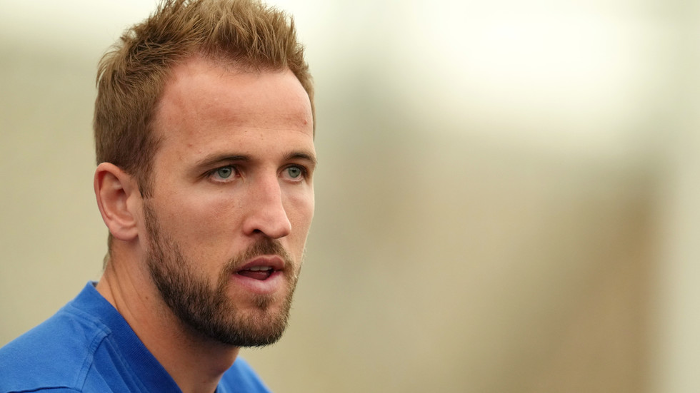 England captain reveals discussions on potential Qatar protests — RT ...