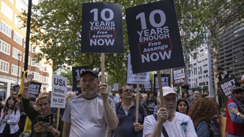 Australian PM explains stance on Assange extradition — RT World News