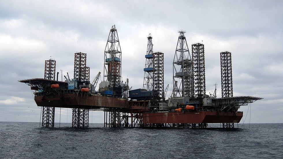 Injuries reported after attack on Russian offshore rigs — RT Russia ...