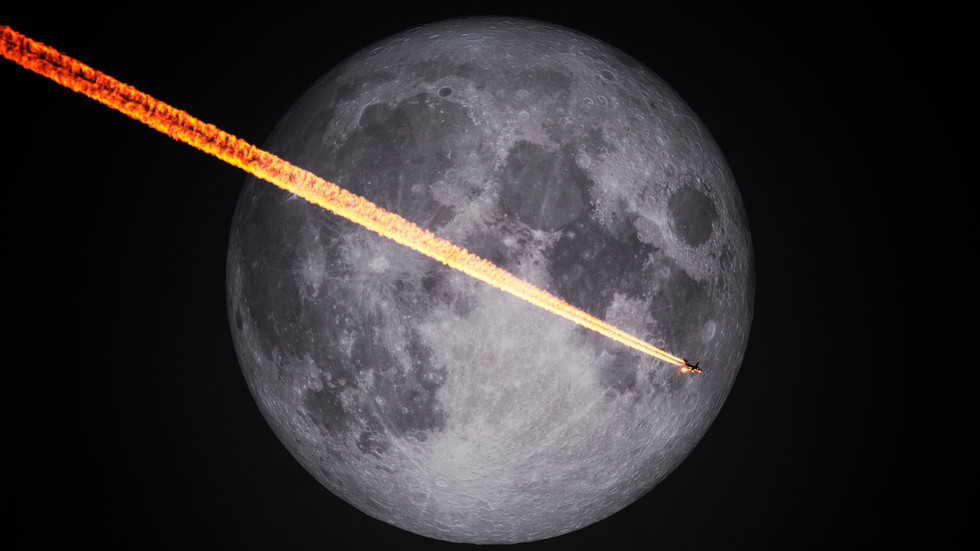 Lunar crater from mystery rocket impact found — RT World News