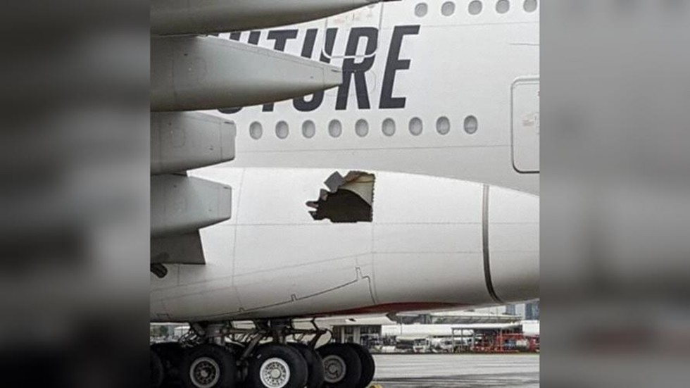 Passenger jet flies for 14 hours with huge hole — RT World News