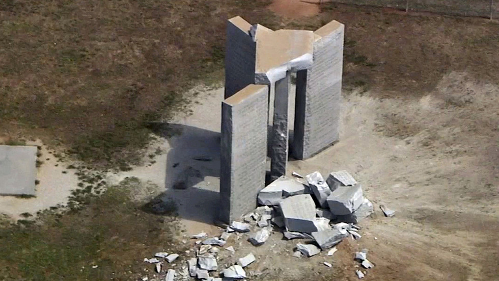 Explosion damages ‘American Stonehenge’ — RT World News