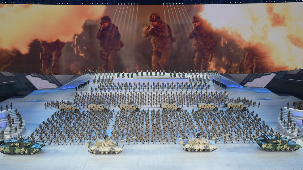 US general frets over Chinese weaponry — RT World News