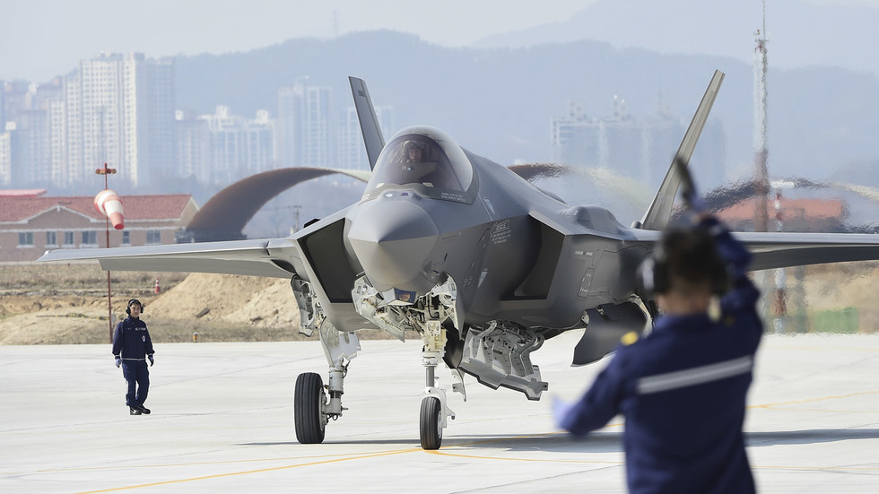 US and South Korea in first joint stealth fighter drill — RT World News