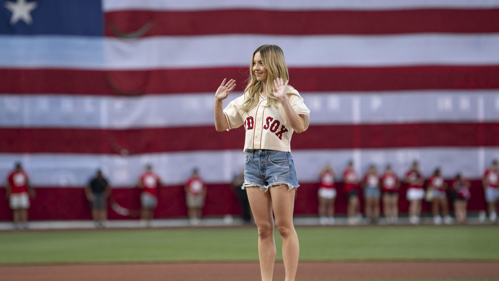 Sydney Sweeney responds to ‘MAGA hat’ backlash — RT Entertainment