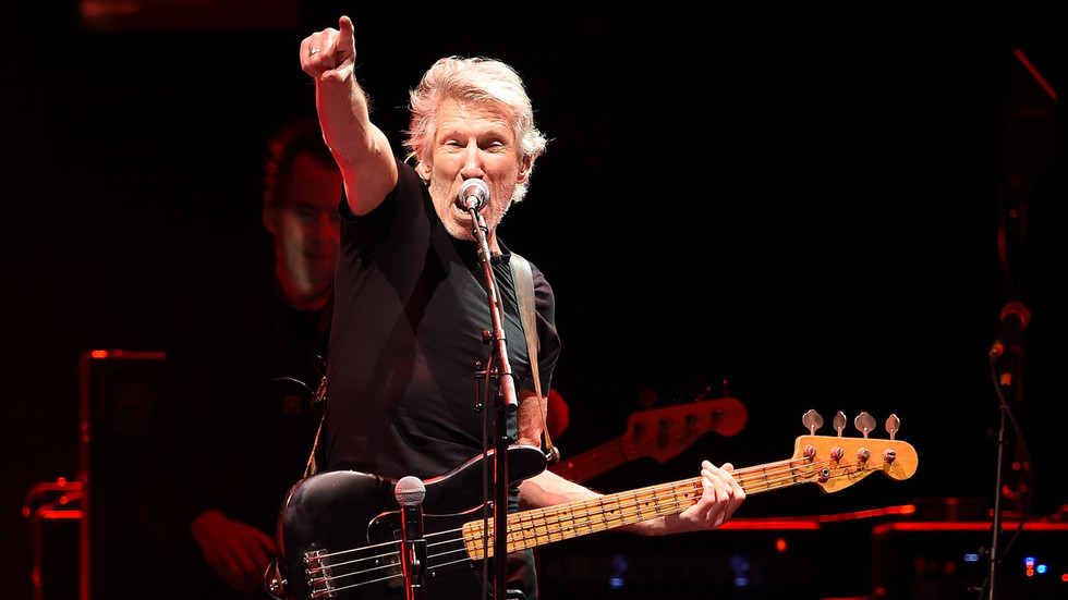 Roger Waters writes letter to wife of Zelensky — RT Entertainment