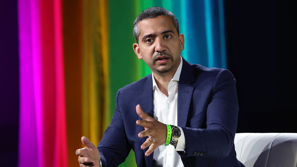 MSNBC host blasts coverage of ‘both sides’ — RT World News