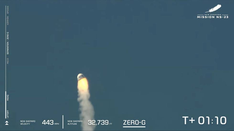 Bezos spaceship encounters ‘anomaly’ — RT World News