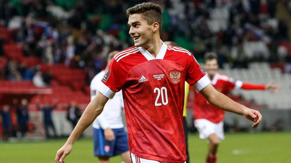 Russian football prodigy at center of citizenship claims — RT Sport News