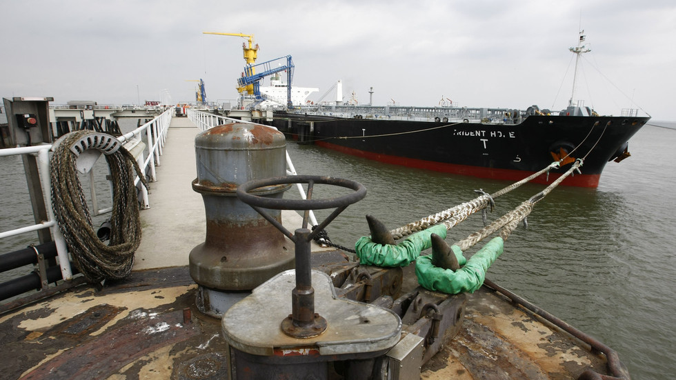 US puts energy operators on ‘heightened alert’ — RT World News