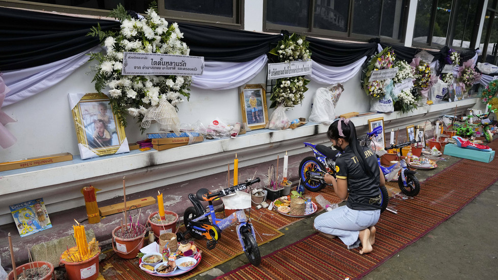 CNN reporters apologize for filming mass murder scene — RT World News