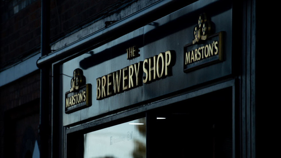 Top UK pub chain selling bars due to energy prices — RT Business News