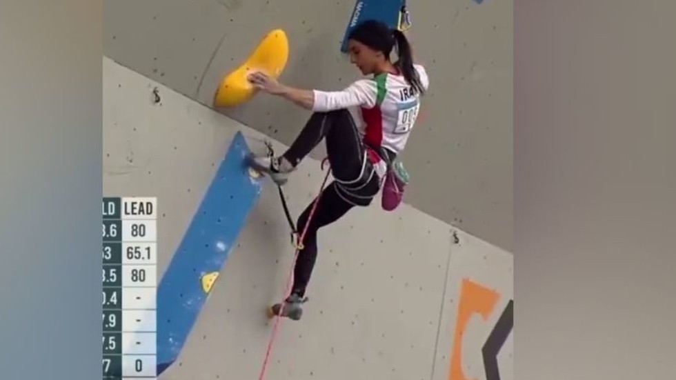 Iranian climber ditches hijab in ‘act of defiance’ (VIDEO) — RT Sport News