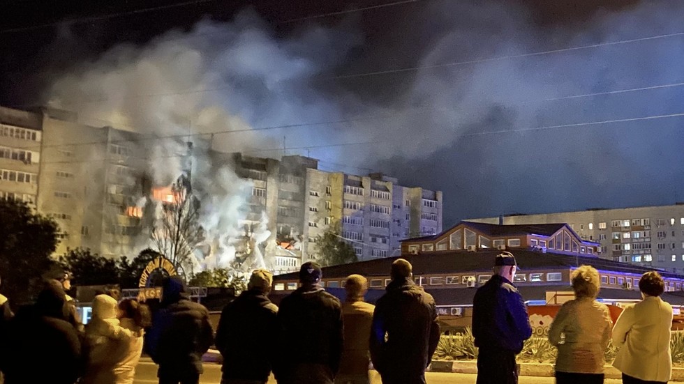 Officials reveal death toll after Russian fighter jet crash — RT Russia ...