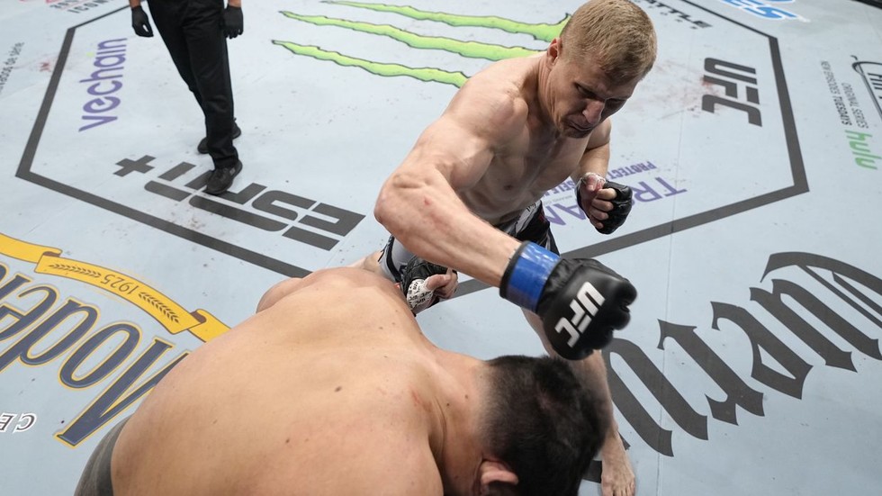 Russian UFC contender delivers stunning first-round KO (VIDEO) — RT ...