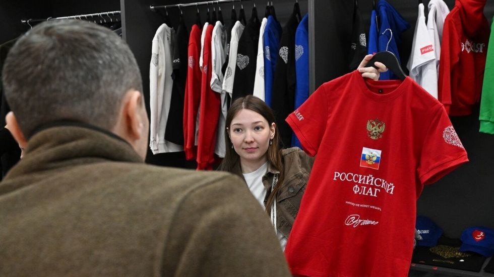 Putin-quote merch sparks buying frenzy — RT Russia & Former Soviet Union