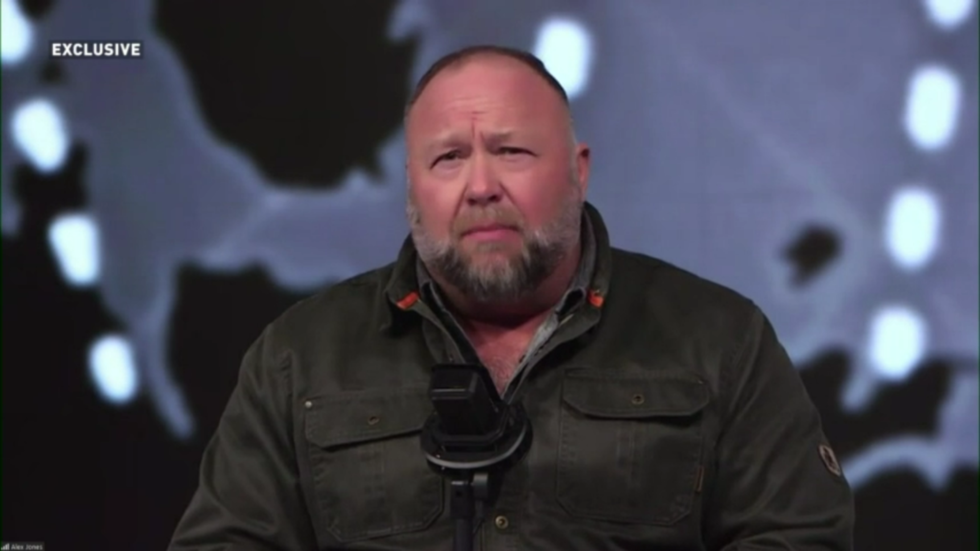 US military complex does not want peace, as American people do – Alex ...