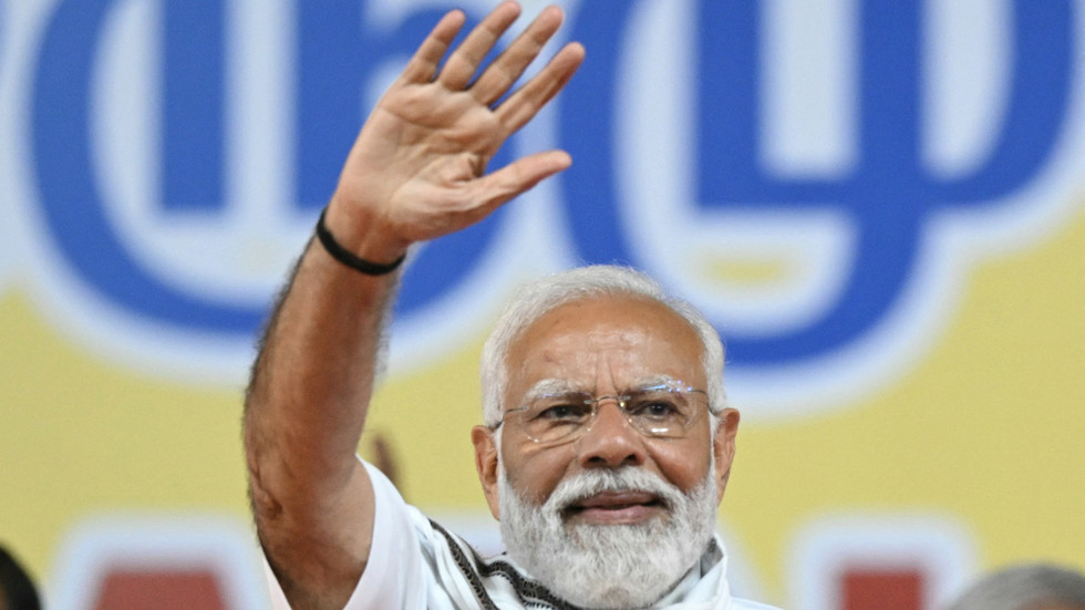 Indian ministers join Modi ‘family’ ahead of general election — RT India
