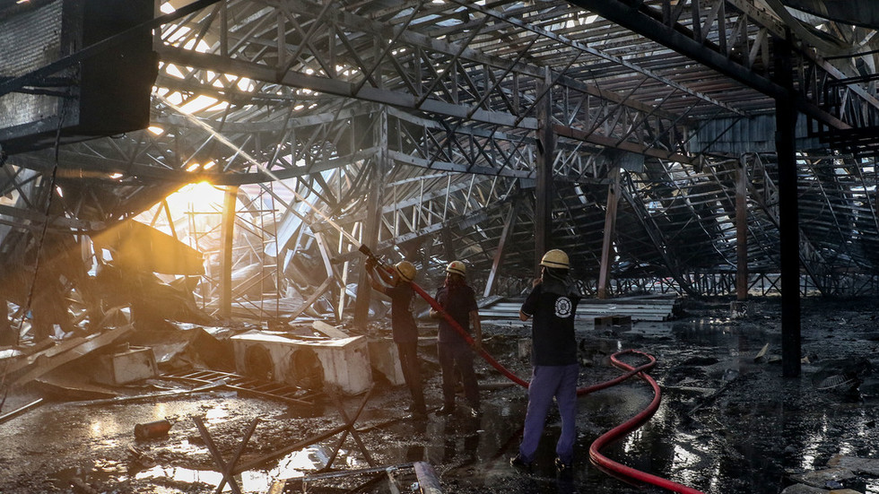 Outrage in India as dozens killed in fires, including 16 children — RT ...