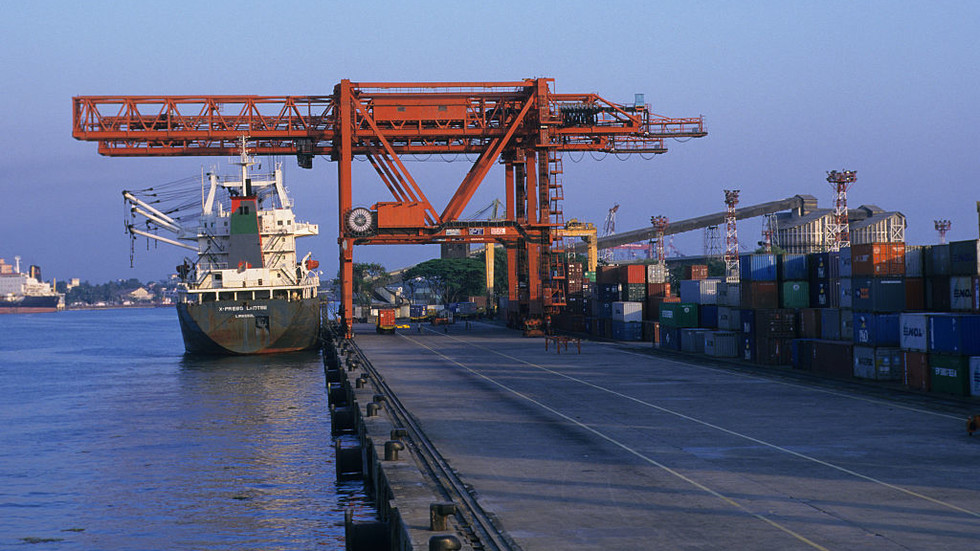 New Delhi approves mega port to boost Russia-India trade — RT India