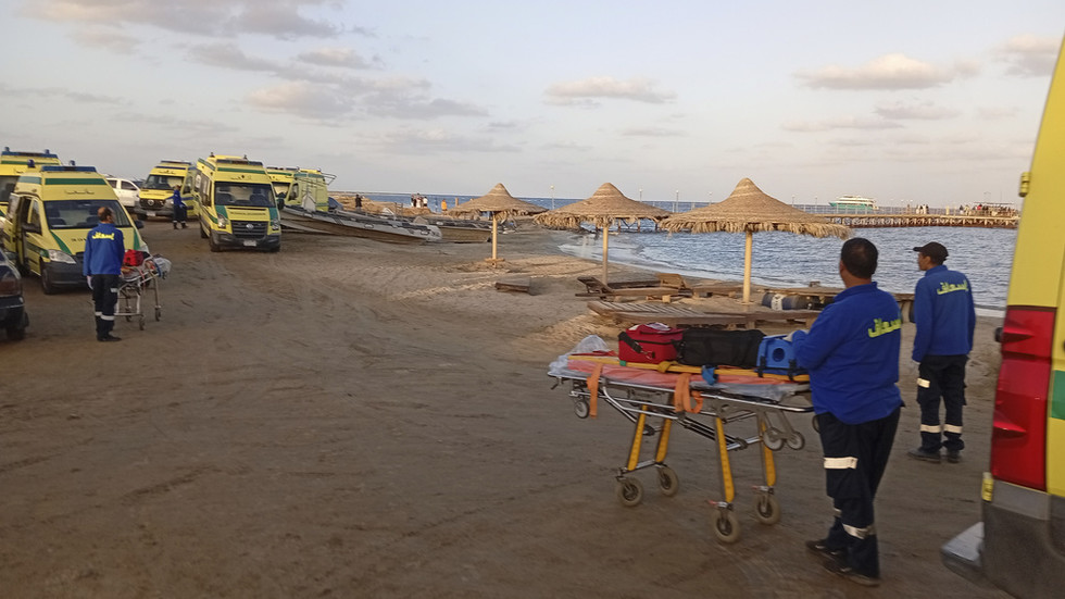 Tourist boat capsizes in Red Sea (VIDEO) — RT Africa