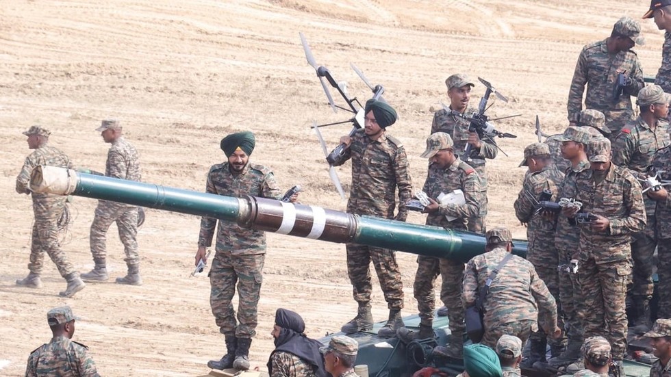 India and Russia launch joint military drills — RT India