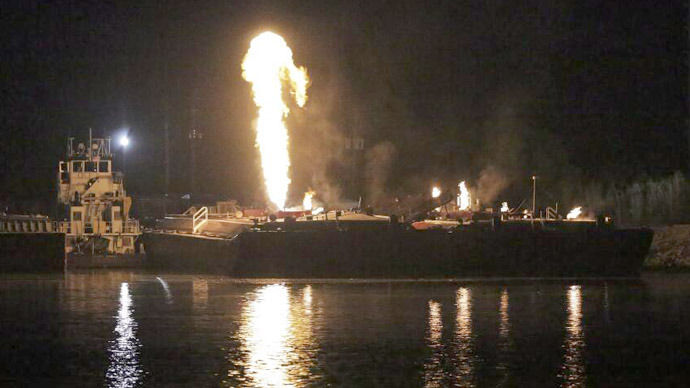 3 hurt as 7 massive blasts rock Mobile, Alabama shipyard — RT USA News