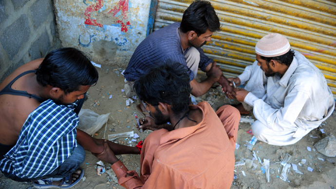 Heroin in Pakistan more affordable than food — RT World News