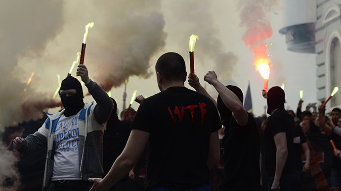 Football ultras attack anti-govt protesters in eastern Ukraine (VIDEO ...