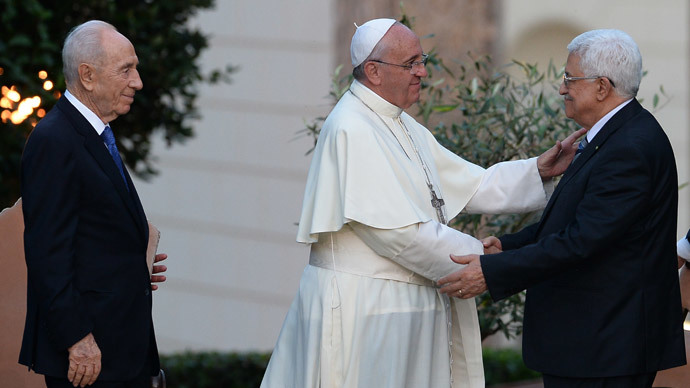 Pope Francis hosts evening of prayers with Israeli, Palestinian leaders ...