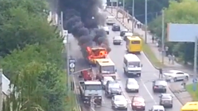 Bus from hell: Flaming vehicle causes panic in Ukrainian city (VIDEO ...