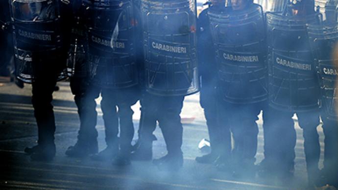 Italy street clashes: Arrests and violence mar general strike (VIDEO ...