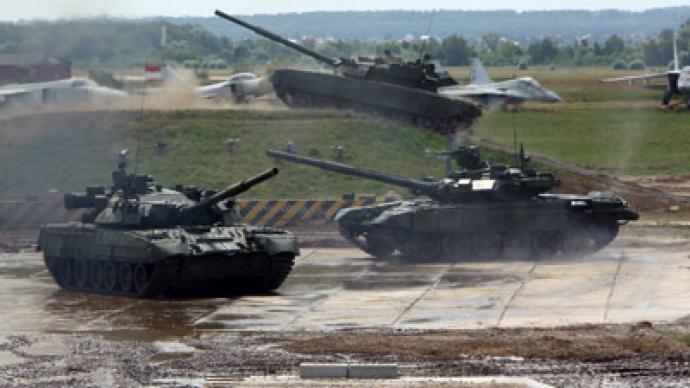 Tanks in ballet action staged by Bolshoi director (VIDEO) — RT World News