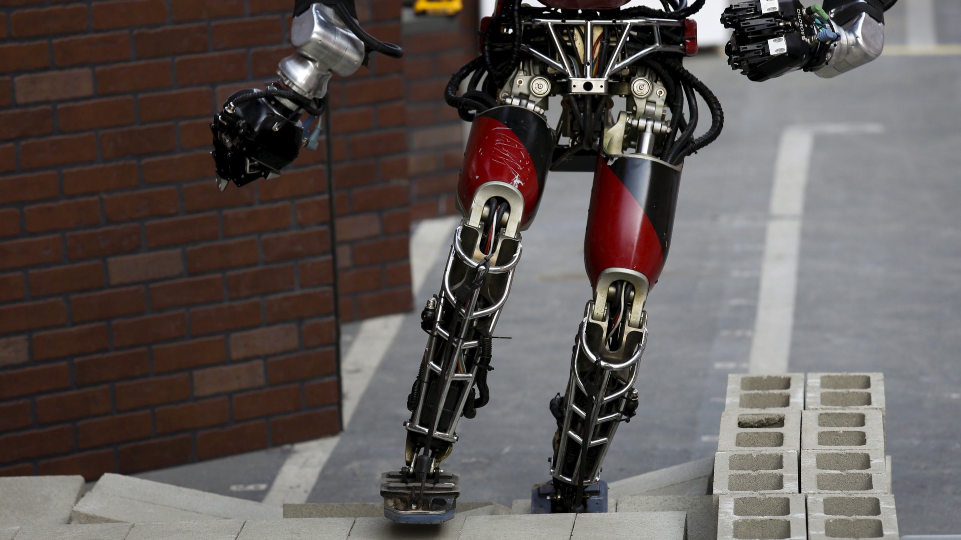 Un bot sud-coréen sacré lors du concours de robotique du DAR — RT en ...