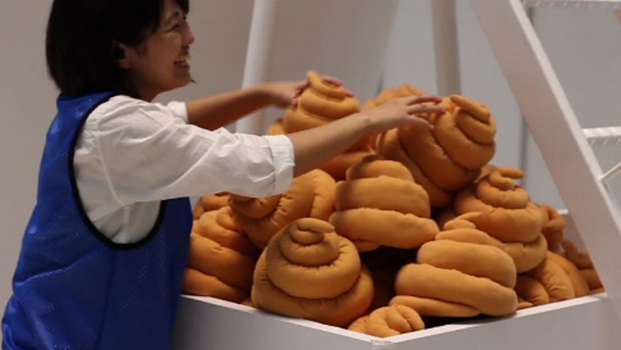 Une exposition dédiée aux «crottes» pour les enfants japonais — RT en ...
