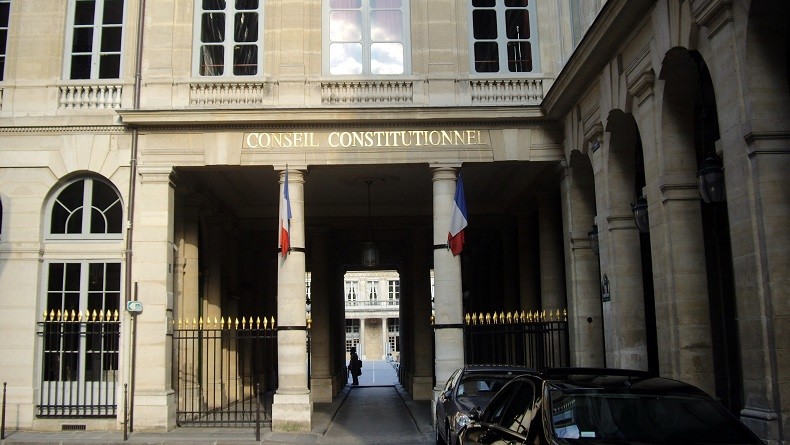 «Attention les enfants !» : la fessée est toujours autorisée par les ...