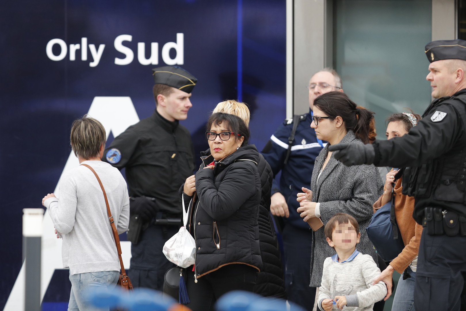 Scène de panique, absence de sécurité... des passagers témoignent après ...
