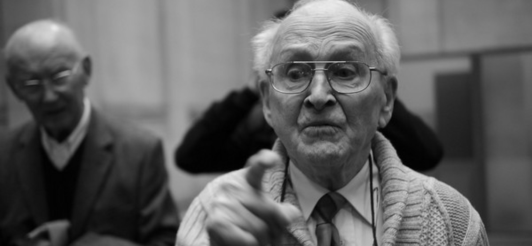 Des colonnes du Monde aux bancs des tribunaux, qui était Robert ...