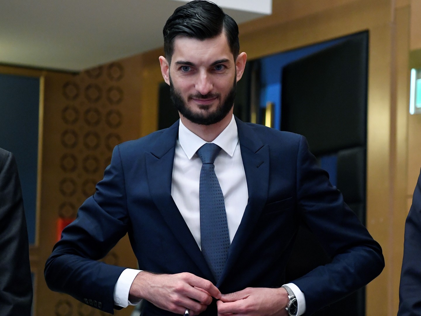 Mis en examen dans l'affaire Benalla, un commissaire recasé en Alsace ...