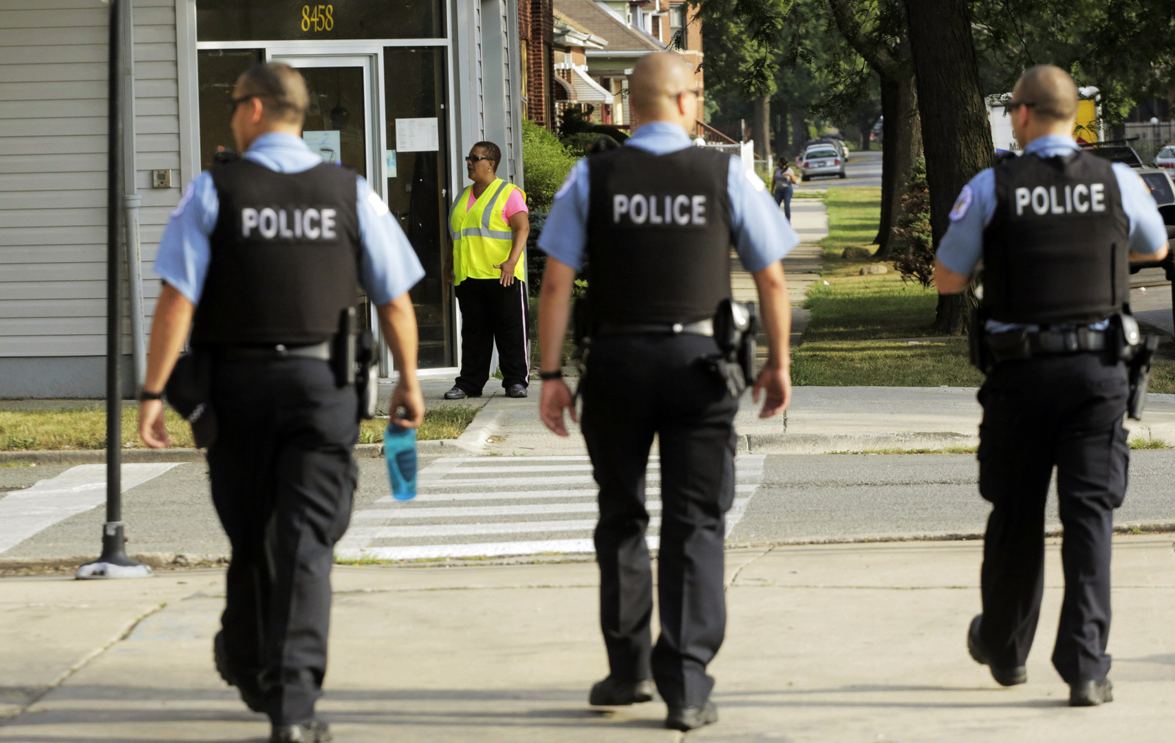 Covid-19: près de 50% des policiers de Chicago bientôt suspendus du ...