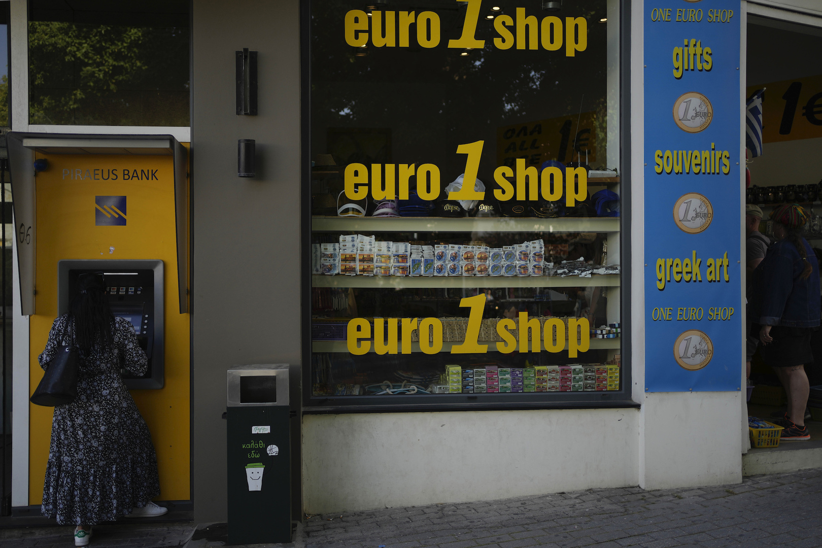 Zone euro : l'inflation bondit à 10% en septembre, nouveau record — RT ...